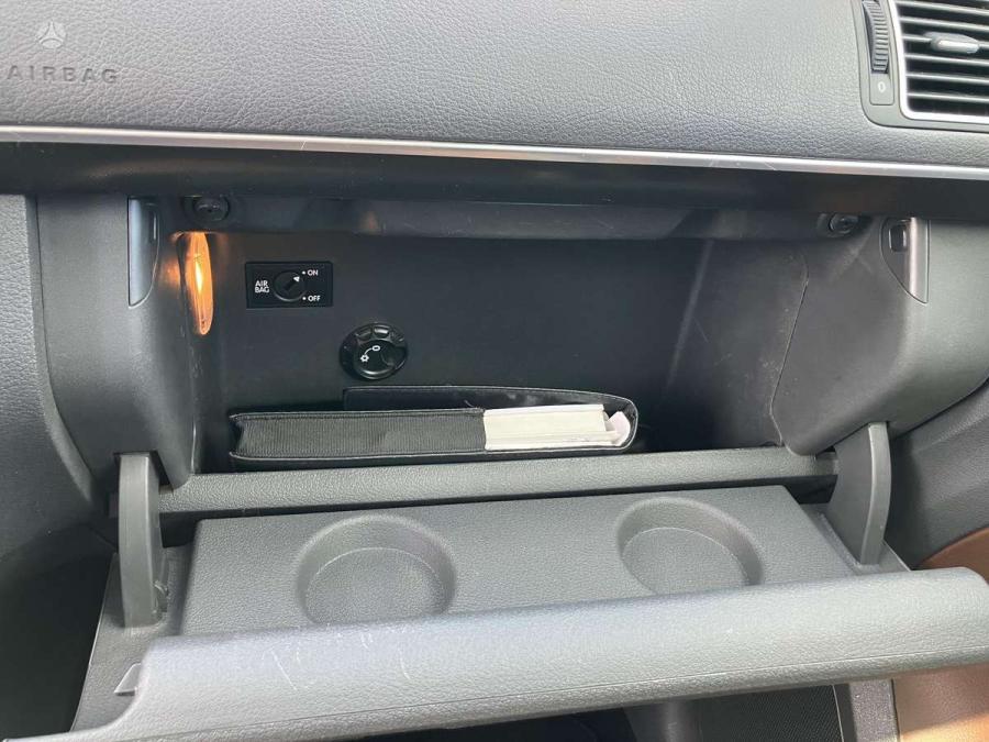 Black Volkswagen Touran 2010 in Taurage, with an engine capacity of 1.39 L and mileage of 220 thousand km for 5000 €, photo 35 on AUTOMOTO.COM.LV