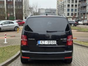 Melns Volkswagen Touran 2010 Rīga, ar dzinēja tilpumu 2.00 L un nobraukumu 295 tūkst. km par 2790 €, foto 5 vietnē AUTOMOTO.COM.LV