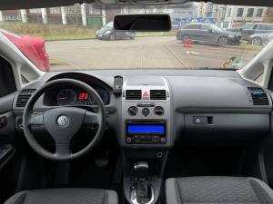 Melns Volkswagen Touran 2010 Rīga, ar dzinēja tilpumu 2.00 L un nobraukumu 295 tūkst. km par 2790 €, foto 8 vietnē AUTOMOTO.COM.LV