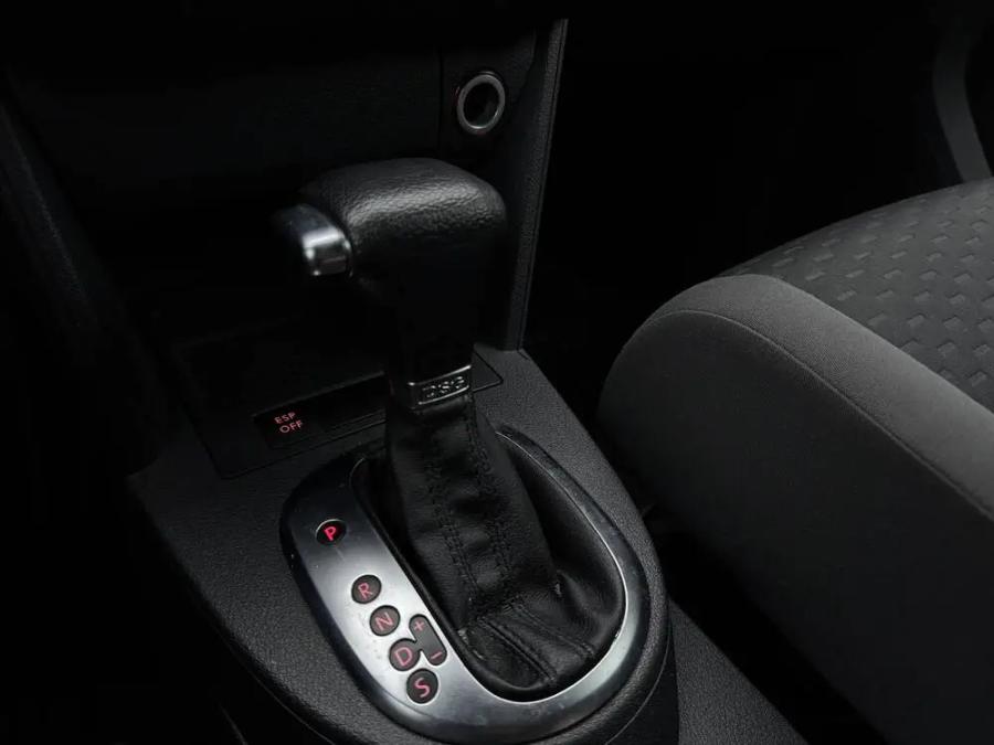 Melns Volkswagen Touran 2010 Rīga, ar dzinēja tilpumu 2.00 L un nobraukumu 295 tūkst. km par 2790 €, foto 16 vietnē AUTOMOTO.COM.LV