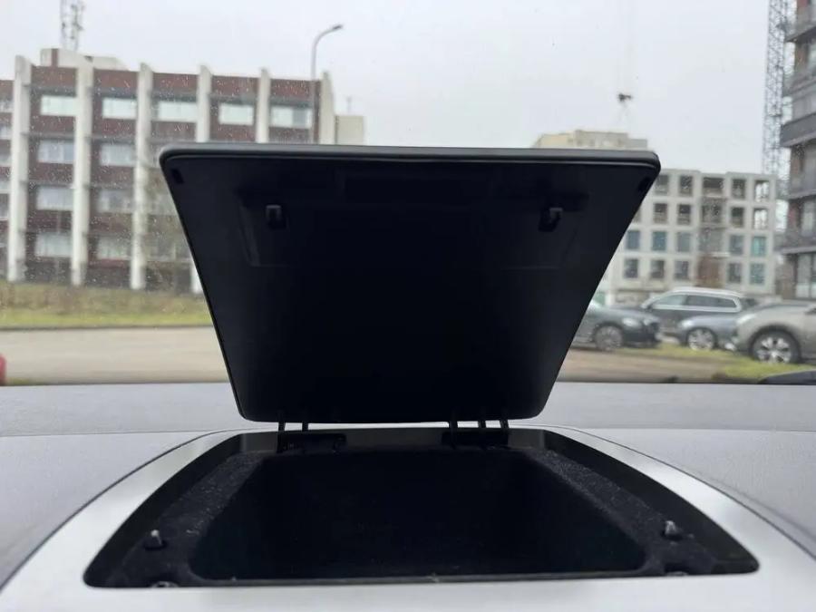Melns Volkswagen Touran 2010 Rīga, ar dzinēja tilpumu 2.00 L un nobraukumu 295 tūkst. km par 2790 €, foto 19 vietnē AUTOMOTO.COM.LV
