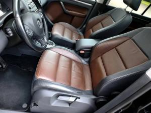 Melns Volkswagen Touran 2010 Jelgava, ar dzinēja tilpumu 1.40 L un nobraukumu 221 tūkst. km par 6990 €, foto 14 vietnē AUTOMOTO.COM.LV