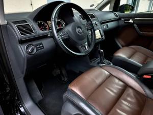 Melns Volkswagen Touran 2010 Jelgava, ar dzinēja tilpumu 1.40 L un nobraukumu 221 tūkst. km par 6990 €, foto 27 vietnē AUTOMOTO.COM.LV