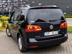 Melns Volkswagen Touran 2010 Jelgava, ar dzinēja tilpumu 1.40 L un nobraukumu 221 tūkst. km par 6990 €, foto 36 vietnē AUTOMOTO.COM.LV