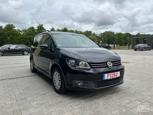 Melns Volkswagen Touran 2010 Klaipėda, ar dzinēja tilpumu 1.60 L un nobraukumu 289 tūkst. km par 5200 €, foto 11 vietnē AUTOMOTO.COM.LV
