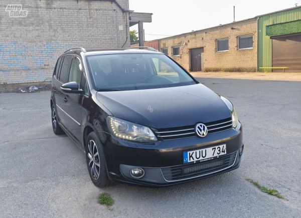Black Volkswagen Touran 2010 in Klaipeda, with an engine capacity of 16.00 L and mileage of 315 thousand km for 5700 €, photo 3 on AUTOMOTO.COM.LV