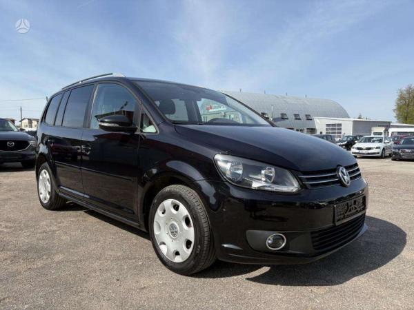 Melns Volkswagen Touran 2010 Radviliškis, ar dzinēja tilpumu 1.60 L un nobraukumu 342 tūkst. km par 5650 €, foto 2 vietnē AUTOMOTO.COM.LV