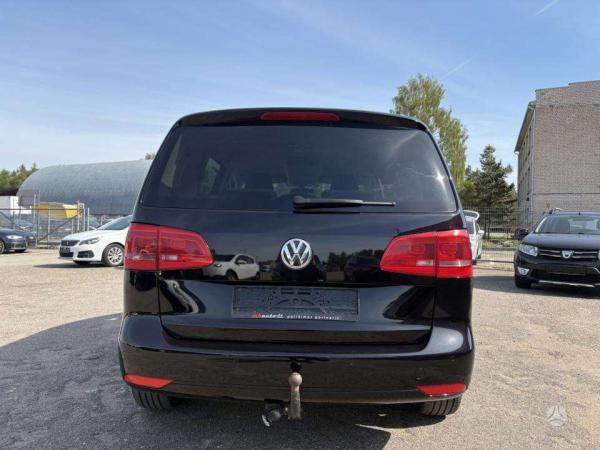 Melns Volkswagen Touran 2010 Radviliškis, ar dzinēja tilpumu 1.60 L un nobraukumu 342 tūkst. km par 5650 €, foto 6 vietnē AUTOMOTO.COM.LV