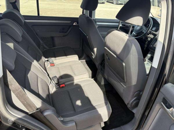 Melns Volkswagen Touran 2010 Radviliškis, ar dzinēja tilpumu 1.60 L un nobraukumu 342 tūkst. km par 5650 €, foto 10 vietnē AUTOMOTO.COM.LV