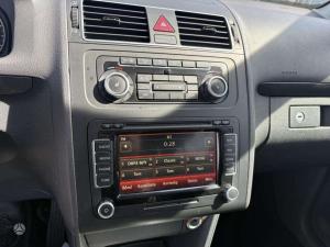 Melns Volkswagen Touran 2010 Radviliškis, ar dzinēja tilpumu 1.60 L un nobraukumu 342 tūkst. km par 5650 €, foto 16 vietnē AUTOMOTO.COM.LV