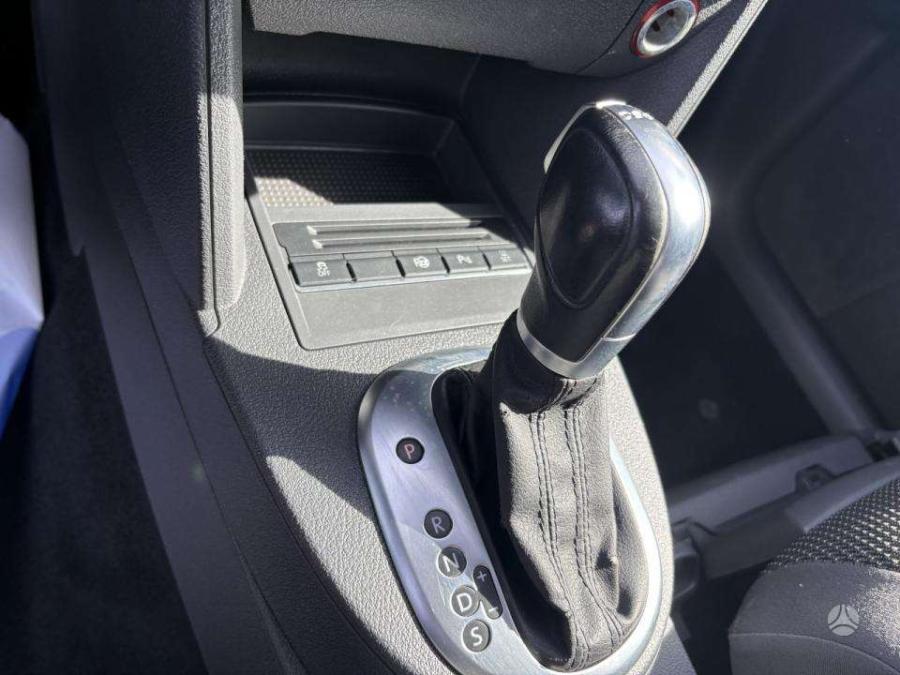 Melns Volkswagen Touran 2010 Radviliškis, ar dzinēja tilpumu 1.60 L un nobraukumu 342 tūkst. km par 5650 €, foto 18 vietnē AUTOMOTO.COM.LV