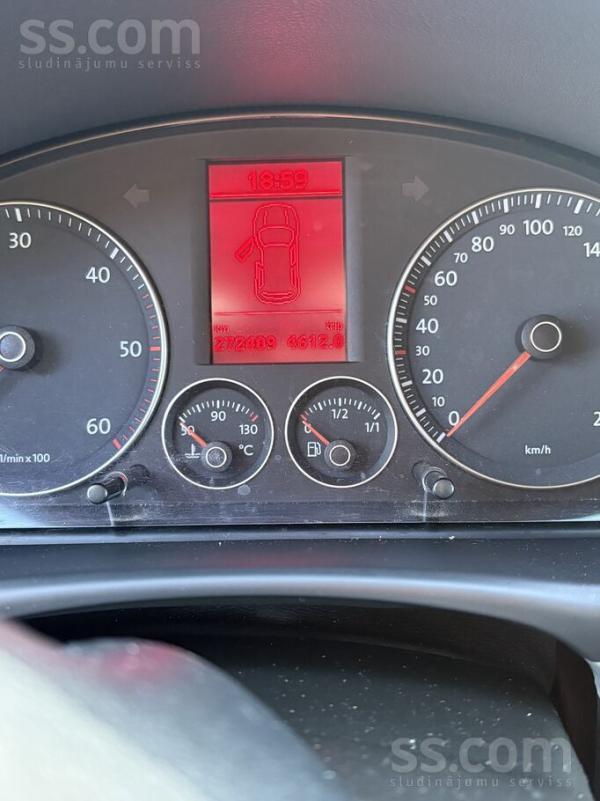 Melns Volkswagen Touran 2010 Liepāja, ar dzinēja tilpumu 2.00 L un nobraukumu 272 tūkst. km par 3500 €, foto 11 vietnē AUTOMOTO.COM.LV