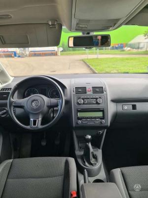 Melns Volkswagen Touran 2010 Kauņa, ar dzinēja tilpumu 1.39 L un nobraukumu 250 tūkst. km par 3700 €, foto 7 vietnē AUTOMOTO.COM.LV