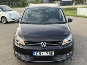 Melns Volkswagen Touran 2010 Ogre, ar dzinēja tilpumu 2.00 L un nobraukumu 192 tūkst. km par 7200 €, foto 3 vietnē AUTOMOTO.COM.LV