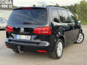 Melns Volkswagen Touran 2010 Ogre, ar dzinēja tilpumu 2.00 L un nobraukumu 192 tūkst. km par 7200 €, foto 5 vietnē AUTOMOTO.COM.LV