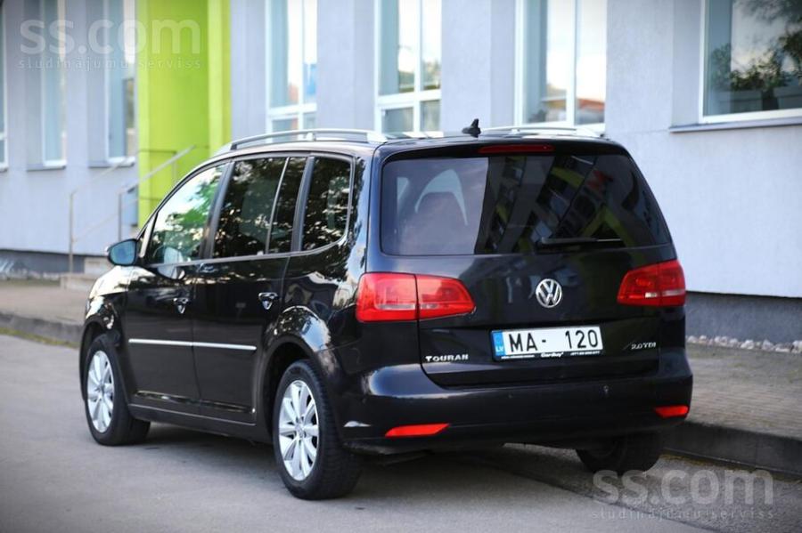 Melns Volkswagen Touran 2010 Rīga, ar dzinēja tilpumu 2.00 L un nobraukumu 325 tūkst. km par 3795 €, foto 6 vietnē AUTOMOTO.COM.LV