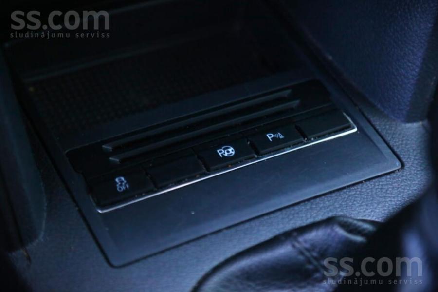Melns Volkswagen Touran 2010 Rīga, ar dzinēja tilpumu 2.00 L un nobraukumu 325 tūkst. km par 3795 €, foto 16 vietnē AUTOMOTO.COM.LV