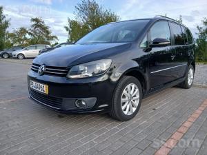 Black Volkswagen Touran 2010 in Saldus, with an engine capacity of 2.00 L and mileage of 275 thousand km for 5400 €, photo 4 on AUTOMOTO.COM.LV