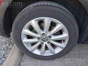 Black Volkswagen Touran 2010 in Saldus, with an engine capacity of 2.00 L and mileage of 275 thousand km for 5400 €, photo 9 on AUTOMOTO.COM.LV