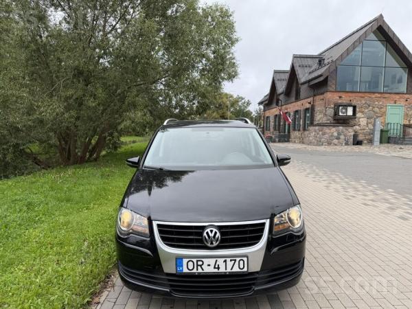 Фольксваген Туран 2010 в Резекне на AUTOMOTO.COM.LV Черный Фольксваген Туран 2010 в Резекне, объемом двигателя 1.40 л и пробегом 0 тыс. км за 4250 €, фото 5 на AUTOMOTO.COM.LV