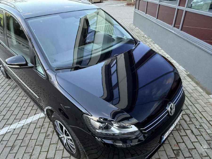 Black Volkswagen Touran 2011 in Kaisiadorys, with an engine capacity of 1.97 L and mileage of 280 thousand km for 6200 €, photo 2 on AUTOMOTO.COM.LV