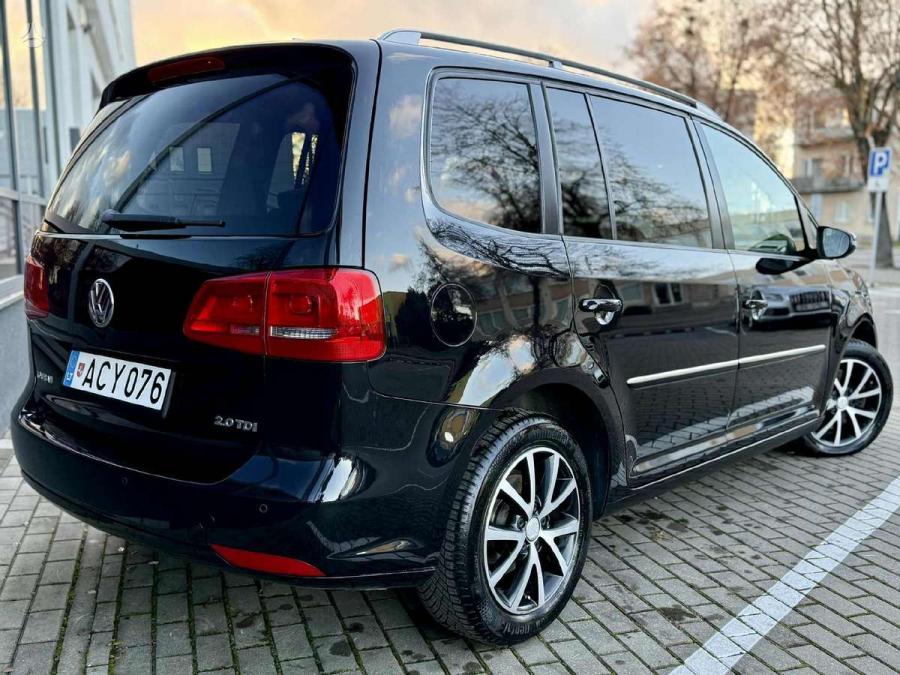 Black Volkswagen Touran 2011 in Kaisiadorys, with an engine capacity of 1.97 L and mileage of 280 thousand km for 6200 €, photo 3 on AUTOMOTO.COM.LV