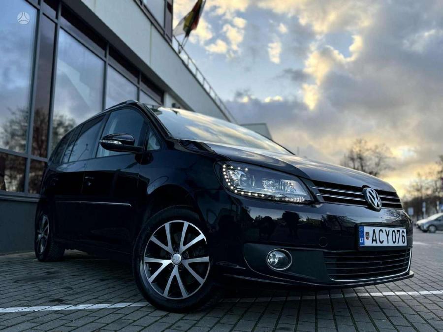 Black Volkswagen Touran 2011 in Kaisiadorys, with an engine capacity of 1.97 L and mileage of 280 thousand km for 6200 €, photo 6 on AUTOMOTO.COM.LV