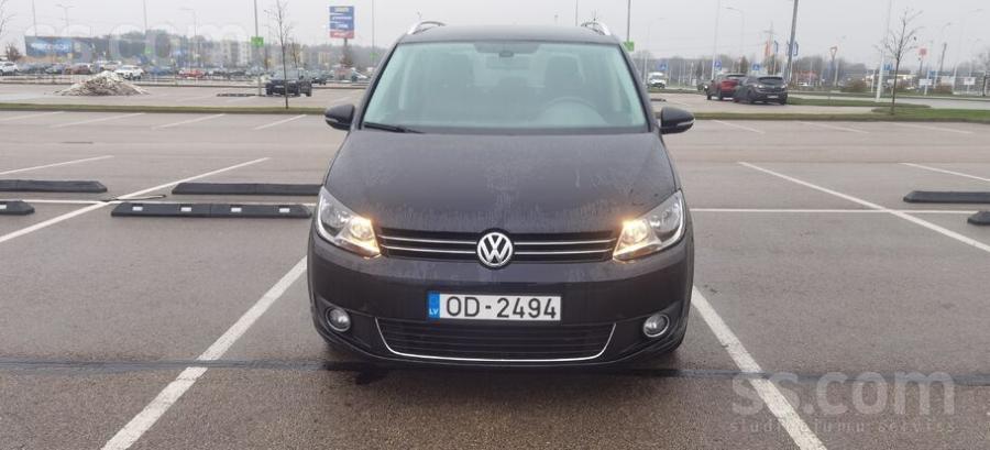 Melns Volkswagen Touran 2011 Rīga, ar dzinēja tilpumu 2.00 L un nobraukumu 250 tūkst. km par 4950 €, foto 2 vietnē AUTOMOTO.COM.LV