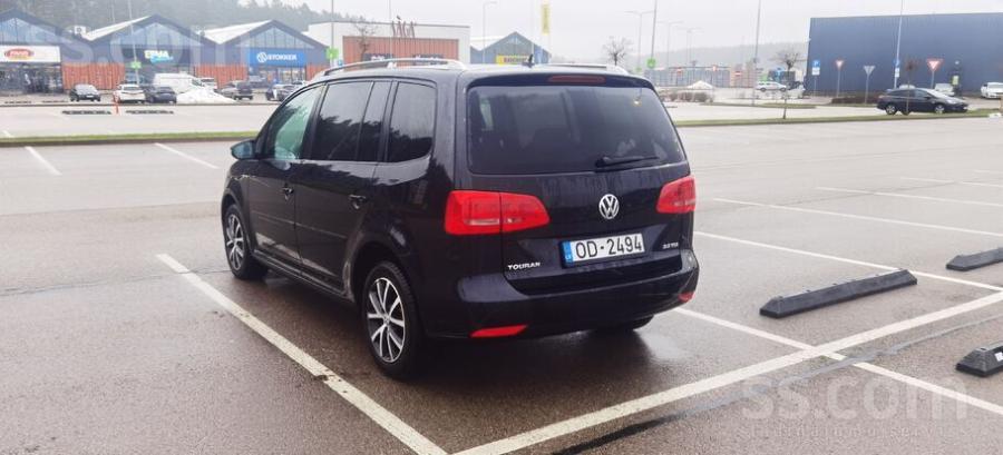 Melns Volkswagen Touran 2011 Rīga, ar dzinēja tilpumu 2.00 L un nobraukumu 250 tūkst. km par 4950 €, foto 5 vietnē AUTOMOTO.COM.LV