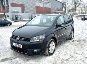 Melns Volkswagen Touran 2011 Telšiai, ar dzinēja tilpumu 2.00 L un nobraukumu 253 tūkst. km par 7000 €, foto 2 vietnē AUTOMOTO.COM.LV