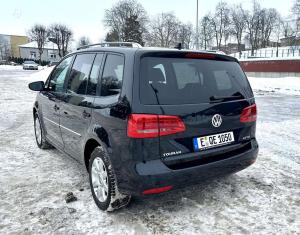 Melns Volkswagen Touran 2011 Telšiai, ar dzinēja tilpumu 2.00 L un nobraukumu 253 tūkst. km par 7000 €, foto 5 vietnē AUTOMOTO.COM.LV