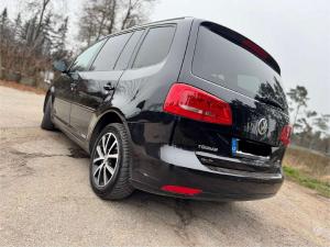 Melns Volkswagen Touran 2011 Viļņa, ar dzinēja tilpumu 1.60 L un nobraukumu 277 tūkst. km par 4500 €, foto 2 vietnē AUTOMOTO.COM.LV