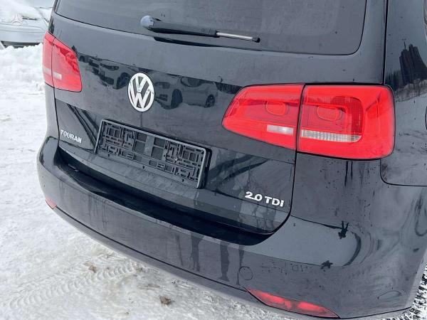 Black Volkswagen Touran 2011 in Kedainiai, with an engine capacity of 1.97 L and mileage of 255 thousand km for 6499 €, photo 11 on AUTOMOTO.COM.LV
