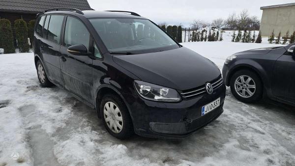 Melns Volkswagen Touran 2011 Marijampole, ar dzinēja tilpumu 1.20 L un nobraukumu 280 tūkst. km par 1999 €, foto 1 vietnē AUTOMOTO.COM.LV