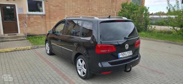 Melns Volkswagen Touran 2011 Anykščiai, ar dzinēja tilpumu 1.60 L un nobraukumu 225 tūkst. km par 6150 €, foto 4 vietnē AUTOMOTO.COM.LV