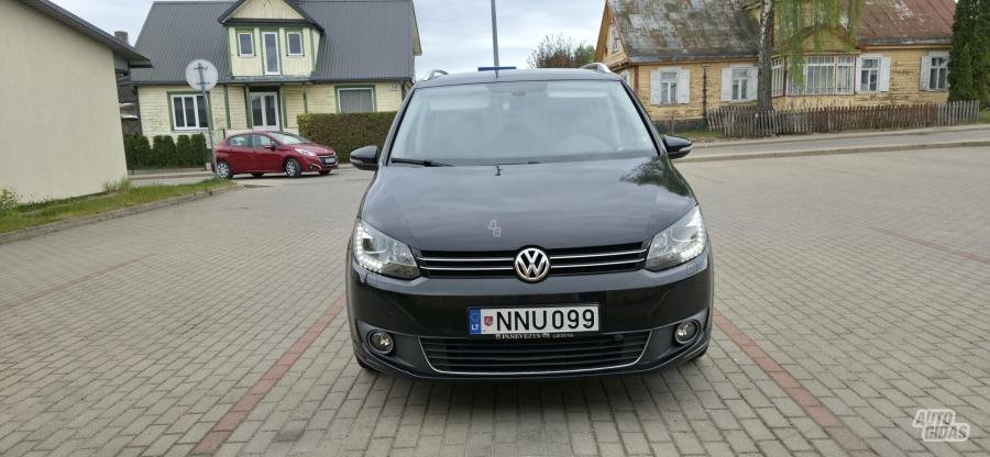 Black Volkswagen Touran 2011 in Anyksciai, with an engine capacity of 1.60 L and mileage of 225 thousand km for 6150 €, photo 7 on AUTOMOTO.COM.LV
