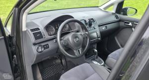 Black Volkswagen Touran 2011 in Anyksciai, with an engine capacity of 1.60 L and mileage of 225 thousand km for 6150 €, photo 11 on AUTOMOTO.COM.LV