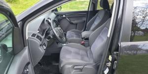 Black Volkswagen Touran 2011 in Anyksciai, with an engine capacity of 1.60 L and mileage of 225 thousand km for 6150 €, photo 12 on AUTOMOTO.COM.LV
