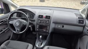 Black Volkswagen Touran 2011 in Vilnius, with an engine capacity of 2.00 L and mileage of 423 thousand km for 5500 €, photo 13 on AUTOMOTO.COM.LV