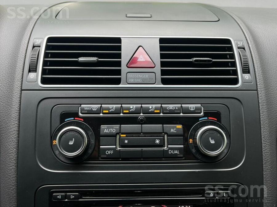 Melns Volkswagen Touran 2011 Rīga, ar dzinēja tilpumu 1.40 L un nobraukumu 0 tūkst. km par 4799 €, foto 18 vietnē AUTOMOTO.COM.LV