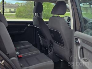 Black Volkswagen Touran 2011 in Liepaja, with an engine capacity of 1.20 L and mileage of 213 thousand km for 4750 €, photo 16 on AUTOMOTO.COM.LV