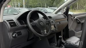 Melns Volkswagen Touran 2011 Rīga, ar dzinēja tilpumu 1.60 L un nobraukumu 242 tūkst. km par 7490 €, foto 8 vietnē AUTOMOTO.COM.LV