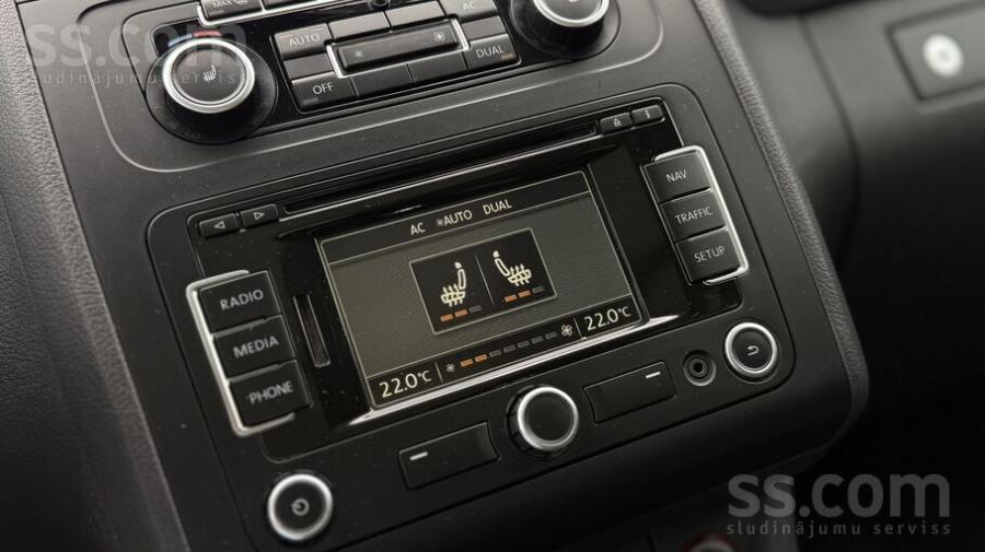 Melns Volkswagen Touran 2011 Rīga, ar dzinēja tilpumu 1.60 L un nobraukumu 242 tūkst. km par 7490 €, foto 19 vietnē AUTOMOTO.COM.LV