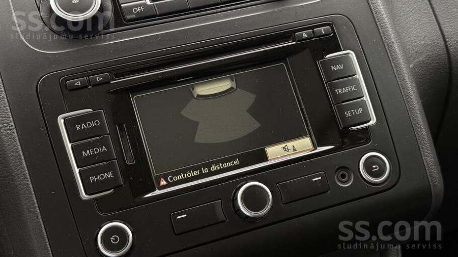 Melns Volkswagen Touran 2011 Rīga, ar dzinēja tilpumu 1.60 L un nobraukumu 242 tūkst. km par 7490 €, foto 20 vietnē AUTOMOTO.COM.LV