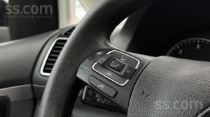 Melns Volkswagen Touran 2011 Rīga, ar dzinēja tilpumu 1.60 L un nobraukumu 242 tūkst. km par 7490 €, foto 23 vietnē AUTOMOTO.COM.LV