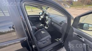 Melns Volkswagen Touran 2011 Daugavpils, ar dzinēja tilpumu 1.60 L un nobraukumu 260 tūkst. km par 5450 €, foto 11 vietnē AUTOMOTO.COM.LV