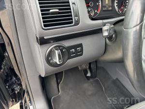 Melns Volkswagen Touran 2011 Ogre, ar dzinēja tilpumu 2.00 L un nobraukumu 222 tūkst. km par 7500 €, foto 20 vietnē AUTOMOTO.COM.LV