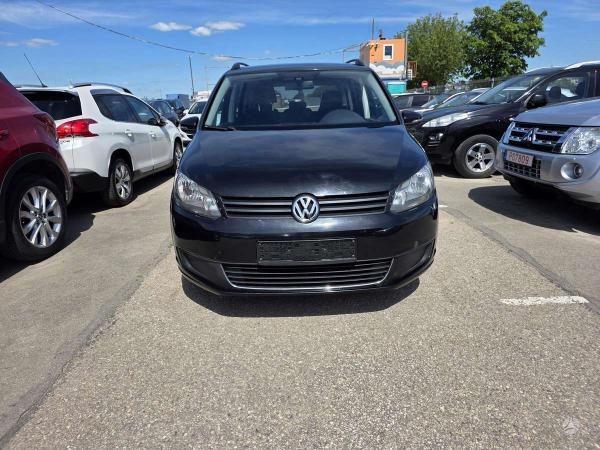 Melns Volkswagen Touran 2011 Šauļi, ar dzinēja tilpumu 1.60 L un nobraukumu 223 tūkst. km par 4500 €, foto 2 vietnē AUTOMOTO.COM.LV