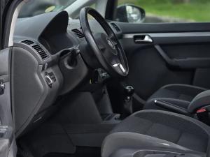 Melns Volkswagen Touran 2011 Grobiņa, ar dzinēja tilpumu 1.20 L un nobraukumu 213 tūkst. km par 4750 €, foto 11 vietnē AUTOMOTO.COM.LV
