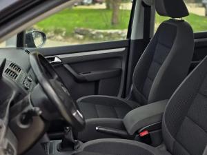 Melns Volkswagen Touran 2011 Grobiņa, ar dzinēja tilpumu 1.20 L un nobraukumu 213 tūkst. km par 4750 €, foto 12 vietnē AUTOMOTO.COM.LV